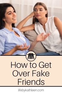 Friendship Green Flags: Signs You're a Good Friend - Life By Kathleen